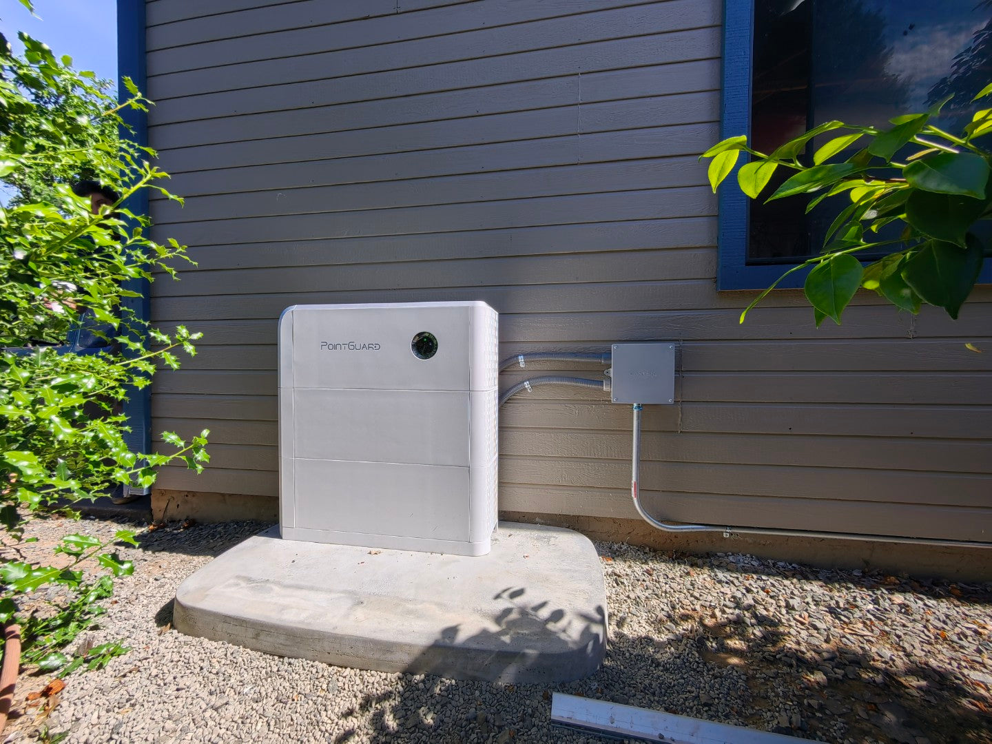 PointGuard Home Energy System ALL-IN-ONE 11.4kW Hybrid Controller | 11 ...